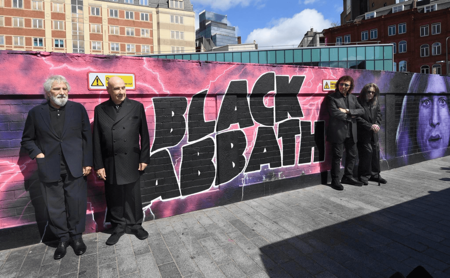 Black Sabbath: formação original se reencontra em mural icônico de ...